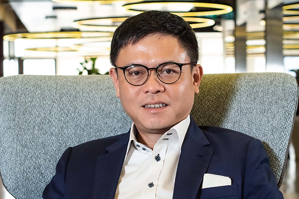 Interview with Difference Maker - Lawrence Wu, CA (Singapore), Group ...